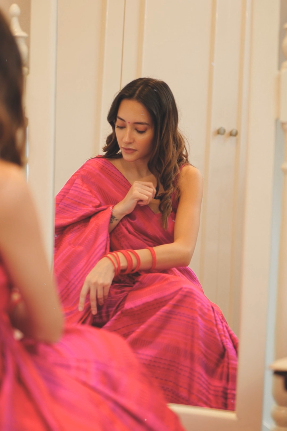 Komal Kapoor Grover in our handwoven pink tanchoi silk saree – GULATI ...